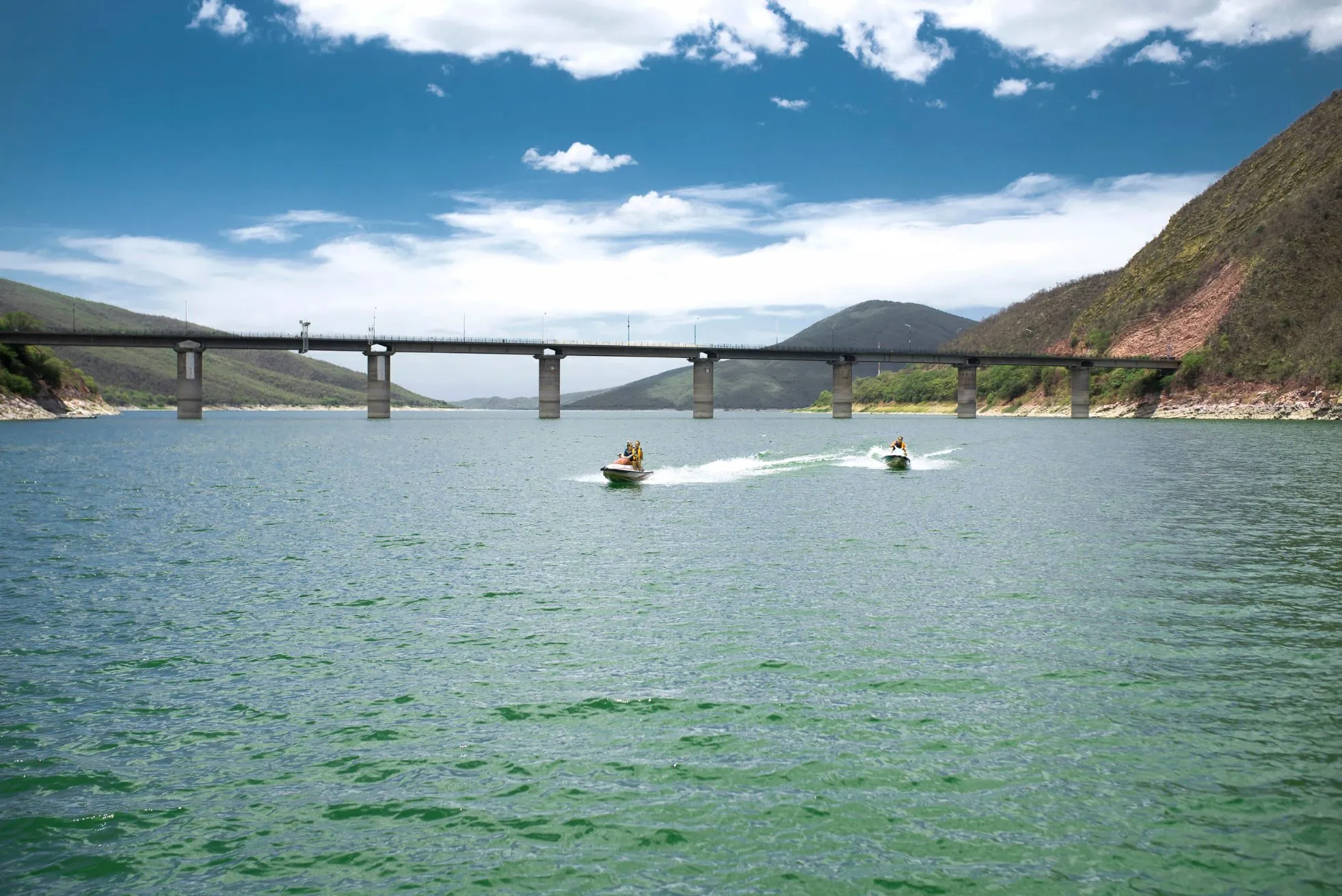 Visit Argentina - Bodega - Pesca en el Dique Cabra Corral